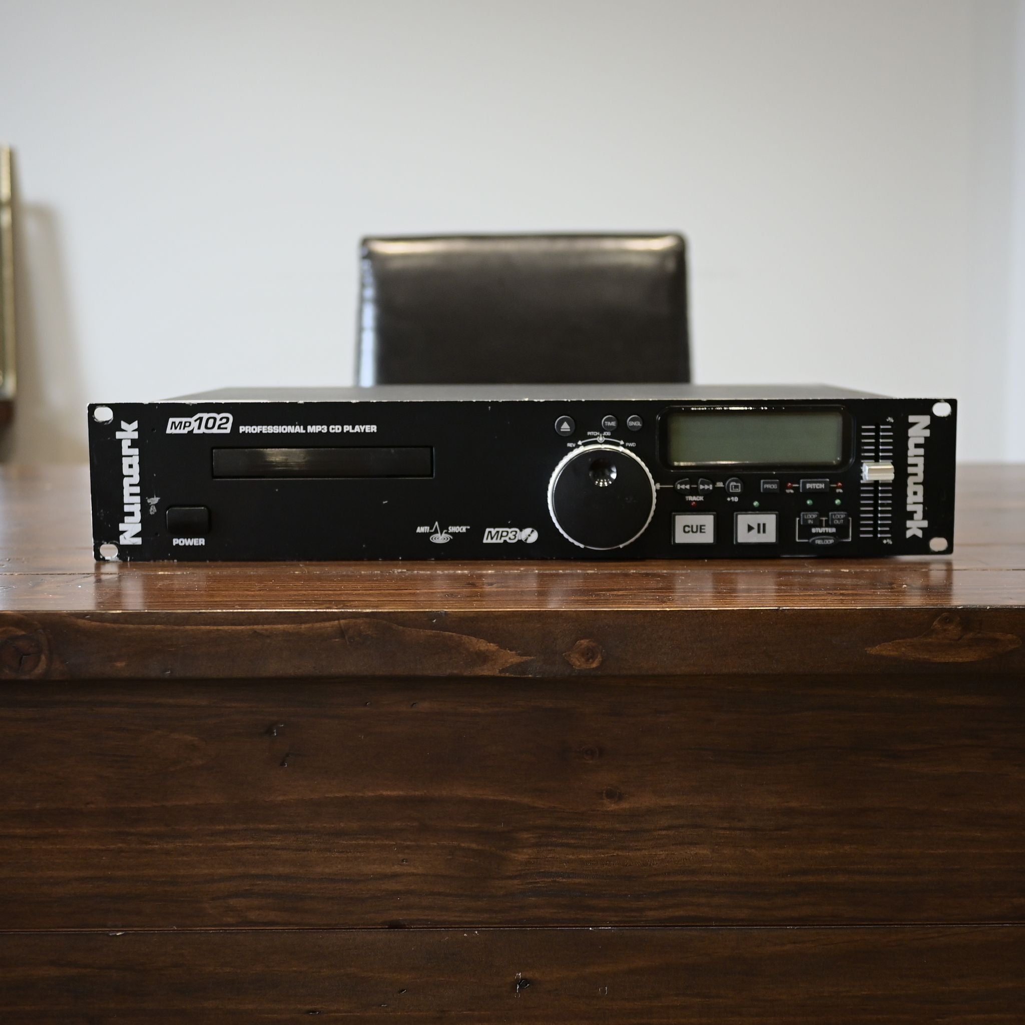 Numark MP102 Rack-Mount CD Player – McTamney's